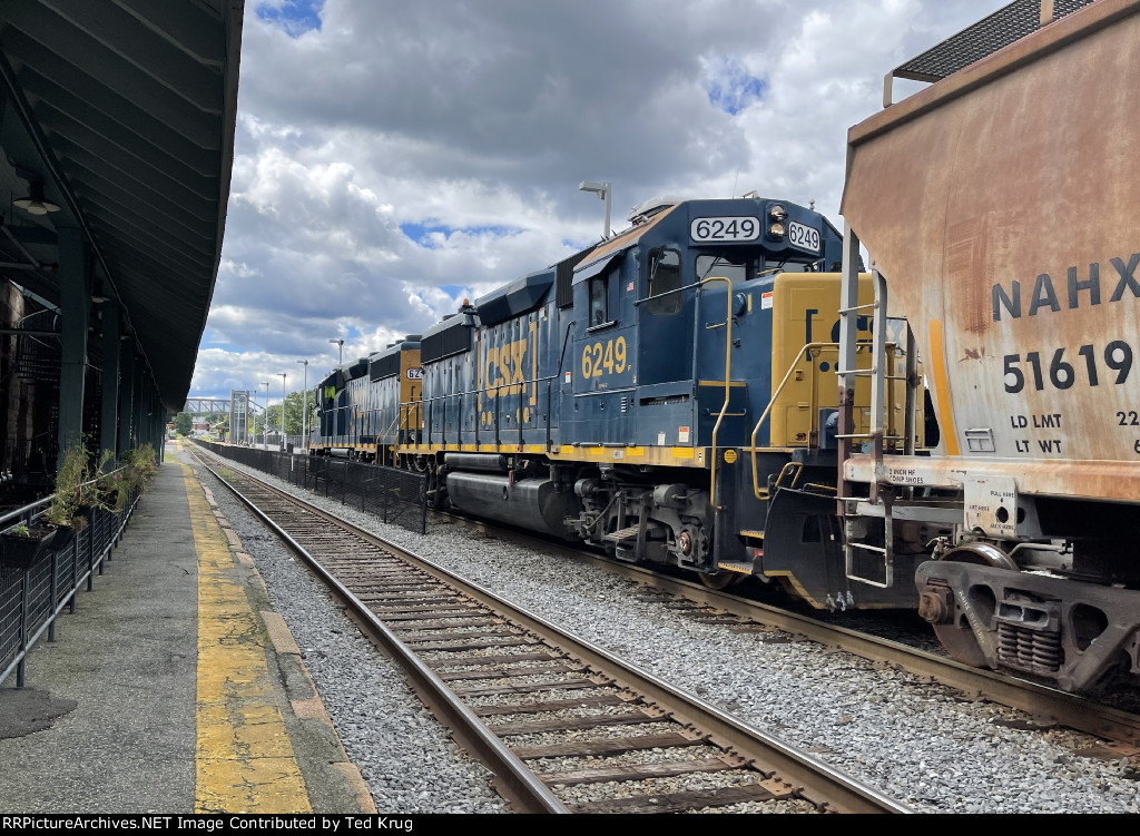CSX 6224 & 6249